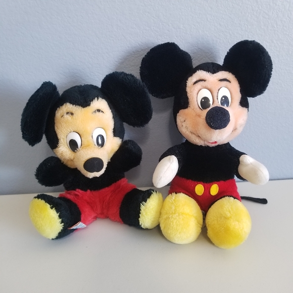 Disney | Toys | Mickey Mouse Disneyland Walt Disney World 2 Plush Lot ...